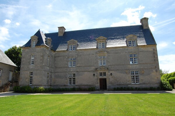 La Grande Ferme "3 Bedroom Apartment" In Crépon, Near Arromanches/bayeux - Courseulles-sur-Mer