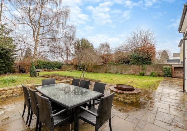 Stamford Lodge - Four Bedroom House, Sleeps 8 - Kent