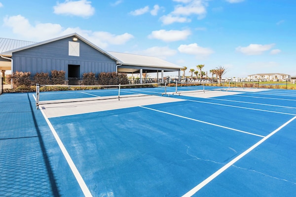 Rv Pad W/pool, Pickleball, Go Carts & Putt-putt - Orange Beach, AL