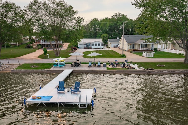 Last Summer Days Sale! Lakefront | Kayaks |Bikes - Tippecanoe River State Park, Winamac