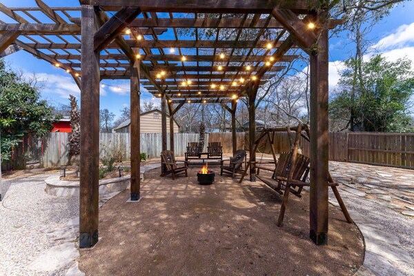 Near Downtown~walk To Main St~river House~firepit - Boerne, TX