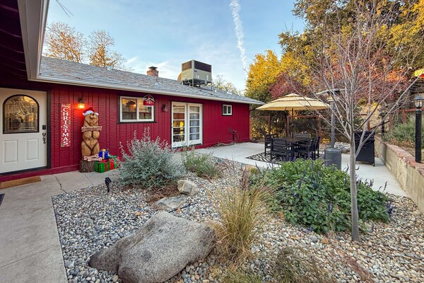 Beautiful Family-friendly Home With Game Room, Fire Pit, Porch, And Streaming - Bass Lake, CA