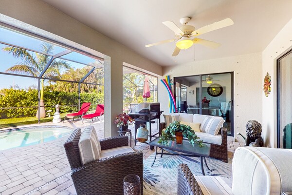 Cozy Home With Private Heated Pool, Lanai, & Washer And Dryer - Cape Coral, FL