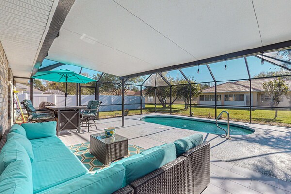 Spacious Home With Saltwater Pool, Gas Grill, Patio, & Washer/dryer - Palm Coast, FL