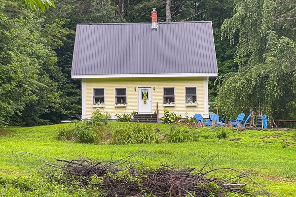 Charming House W/ Peaceful Yard, Close To Village & Recreation, Kitchen, W/d - Grafton, VT