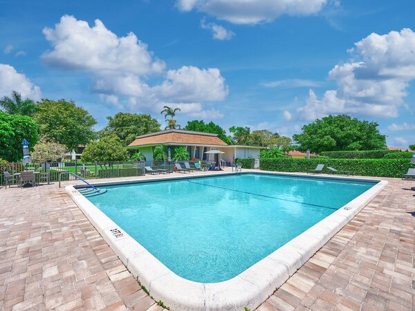 Delray Beach Luxury And Comfort: Your Private Retreat Work, Relax And Unwind - Delray Beach, FL