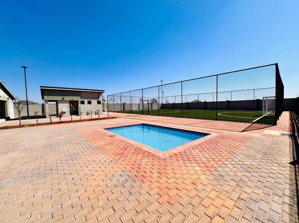Modern, Safe And Very Clean Self Catering Apartment . - Gaborone