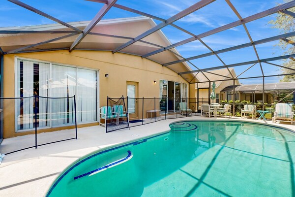 Cozy Home Near Theme Parks, Wifi, Private Pool & W/d, Pool Table - Davenport, FL