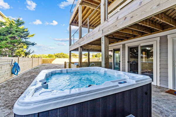 Luxury High-end Ocean Front Home With Private Pool And Hut Tub - Outer Banks, NC