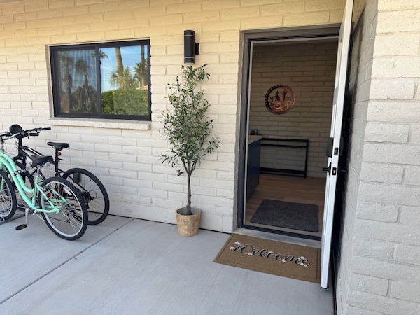 New State-of-the-art Casita On The 9th Green With Beautiful Pool & Pet Friendly! - Goodyear, AZ