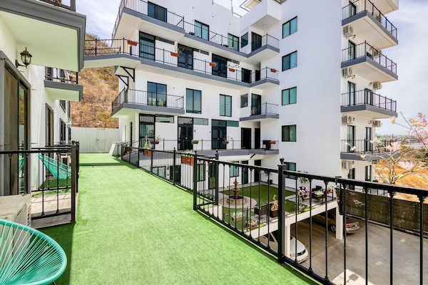 Hotel Suite With Ocean-view Rooftop Infinity Pool, Balconies & Ac - Dog-friendly - Cabo San Lucas