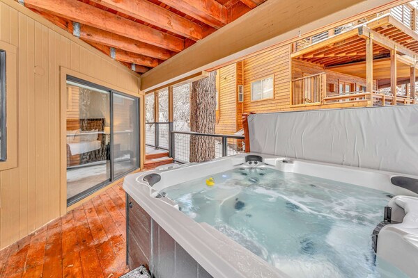 Skidder Chalet: Hot Tub & Sauna! - Lake Tahoe