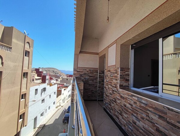 Lovely 5-bedroom Apartment With Wifi In Al Hoceima - Al Hoceima