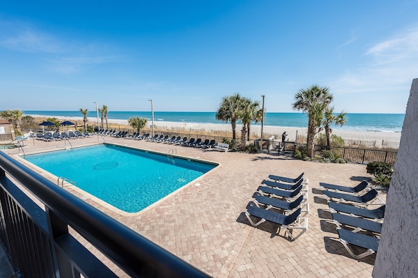 New Landmark Resort Direct Oceanfront - Low Floor! - Myrtle Beach State Park, Myrtle Beach