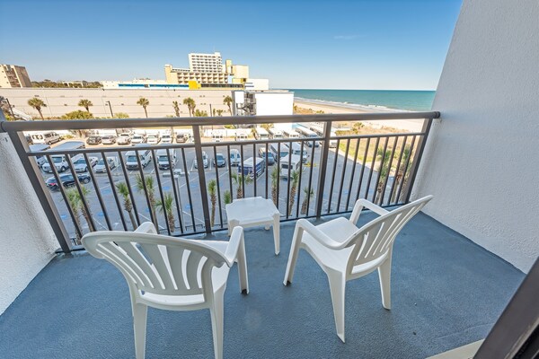 New Landmark Resort Oceanview | Pools | 5th Floor! - Public Beach, SC
