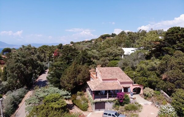 Charmante Maison à 100m De La Mer à Portigliolo Au Sud Du Golfe D'ajaccio - Corse-du-Sud