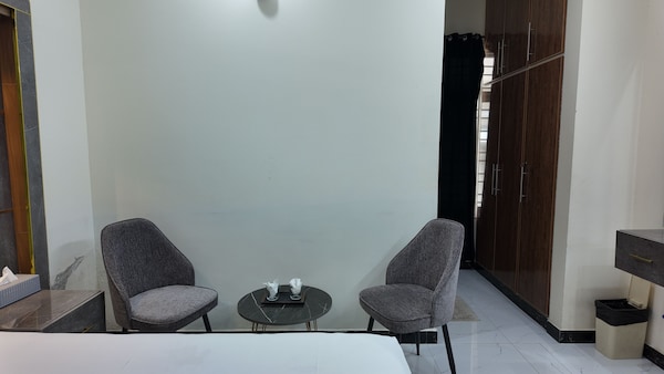 3-bedroom House In Welcoming Islamabad With Ac, Wifi - Islamabad