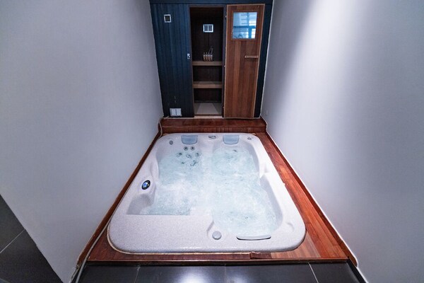 Loft-style House 10 Minutes From The Lorient Coast! - Brittany