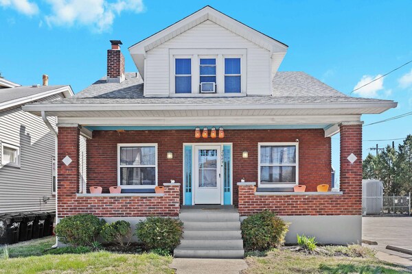 Rock & Roll Retreat| Minutes From Churchill Downs! - Louisville, KY