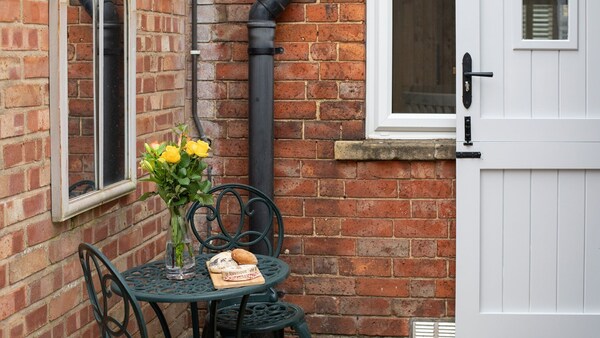 Gordon Cottage - Sleeps 4 Guests  In 2 Bedrooms - Chipping Campden