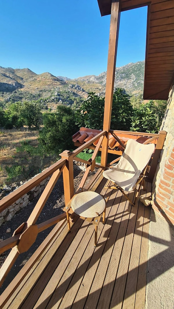 Charming 2-bedroom 2-living Room Cottage In Delightful Marmaris With Ac, Wifi - Bozburun