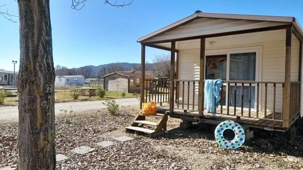 Camping 3 éToiles - Piscine  - Ccbaeh0 - Alpes-de-Haute-Provence