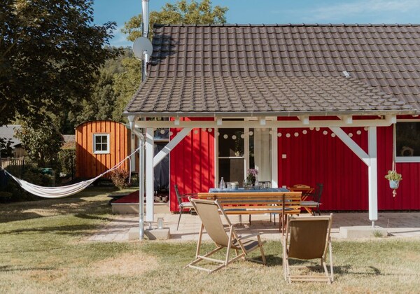 Gemütliches Kleines Ferienhaus Mit Garten Für Die Ganze Familie! Erholung Pur! - Eisenach