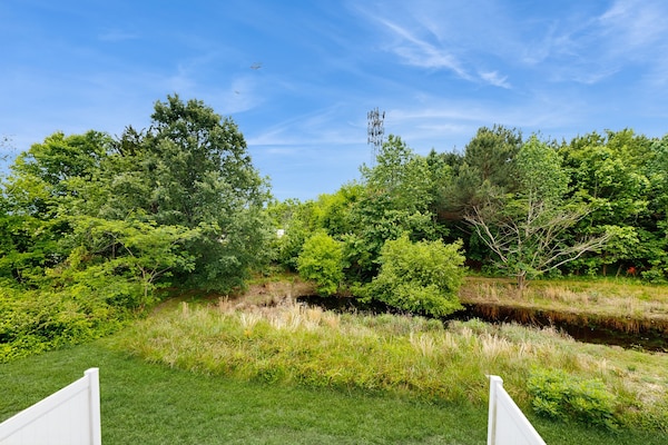South Hampton Townhome With Shared Pool & Tennis Courts - Delaware