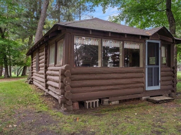 3-bedroom Cabin + Adjacent 5-bedroom Log Cabin On Rush Lake. - Crosslake, MN