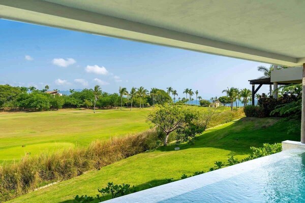 2 Golf Carts + Golf Views & Golf Premier Access. - Punta Mita