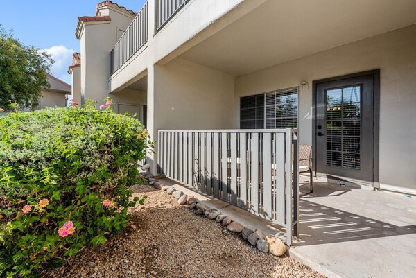 Sleek 2br-pool, Prkng, Bbq, Yoga Rm, Gym, Cabanas - Scottsdale, AZ