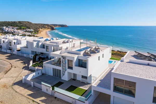 Ocean Front Algarve. Chic, Modern Villa With Two Pools In Quaint Fishing Village - Sagres