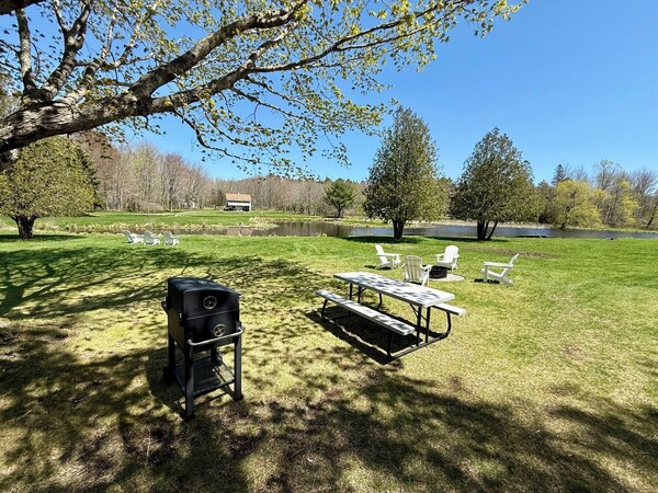 Cozy Studio Cottage In Bar Harbor - Kitchen, Ac, Wi-fi & Fireplace - Bar Harbor, ME