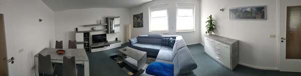Schöne Und Geräumige Ferienwohnung \Nim Zentrum Von Pasewalk - Pasewalk