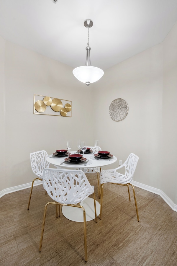 Coastal Chic 1bdr In Marina Del Rey  Pool, Gym & Parking - Dockweiler Beach, Playa Del Rey