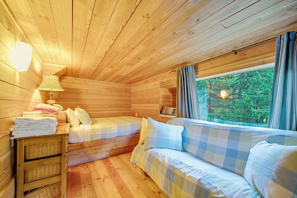 Sunset Island Resort - The Private Island You Can Drive To - Vancouver Island