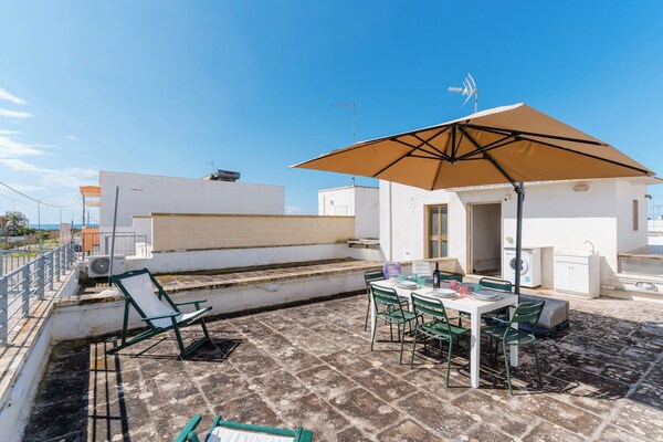 Ferienhaus 'Barbara' Mit Meerblick, Privater Terrasse Und Klimaanlage - Punta Prosciutto
