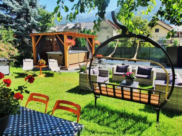 Chalet Le Cosy Lodge Au Pied De L'alpe Huez Et Des 2 Alpes, Piscine Privée Et Sauna - Le Bourg-d'Oisans