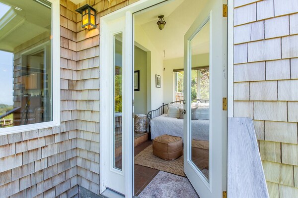 Cozy Redwood Escape, Fire Pit, Ocean Views And 5-10 Minutes From Old Growth Redwood Hiking Trails. - Prairie Creek Redwoods State Park, Orick