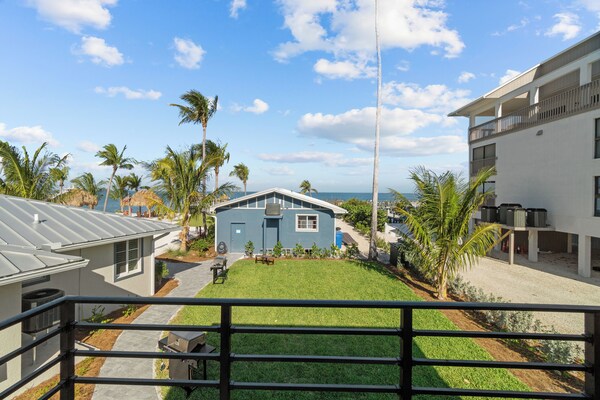 Are You Looking For A Quaint Fishing Village In The Heart Of Captiva Island? - Jensen's Cottage #11 - Captiva, FL