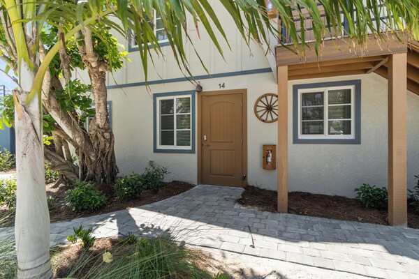 Are You Looking For A Quaint Fishing Village In The Heart Of Captiva Island? - Jensen's Cottage #14 - Captiva, FL