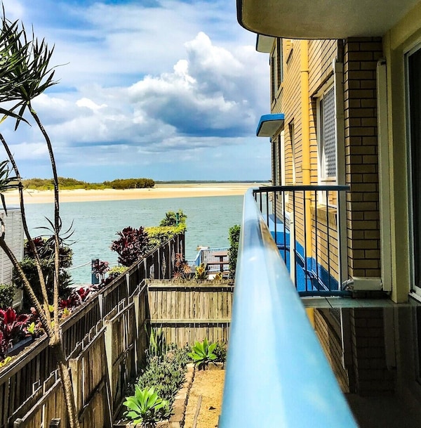 Tripcony Quays Apartment - Unit 4 - Golden Beach
