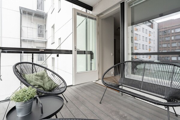 1br & Balcony Next To Railway Station In Downtown - Pirkkala
