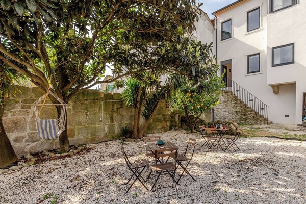 Hostwise - Charming Urban Flat With A Terrace - Porto