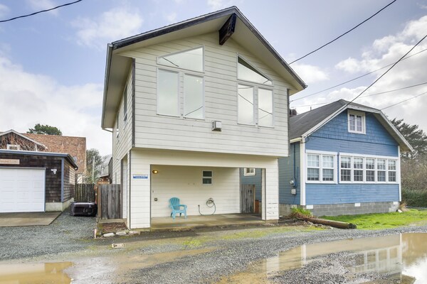 1 Block To Twin Rocks Beach: Pet-friendly Cottage - Oregon