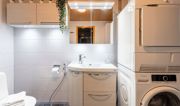 Homelike 1br With Sauna, Free Parking & Balcony - Tampere