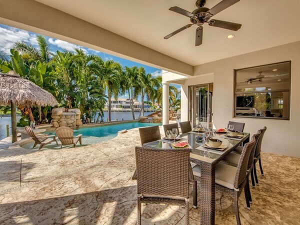 Villa Dolphin's Surf - Fort Myers