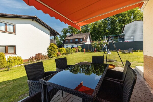 Ferienhaus 'Schöne Aussicht' Mit Privatem Garten Und Wi-fi - Frielendorf