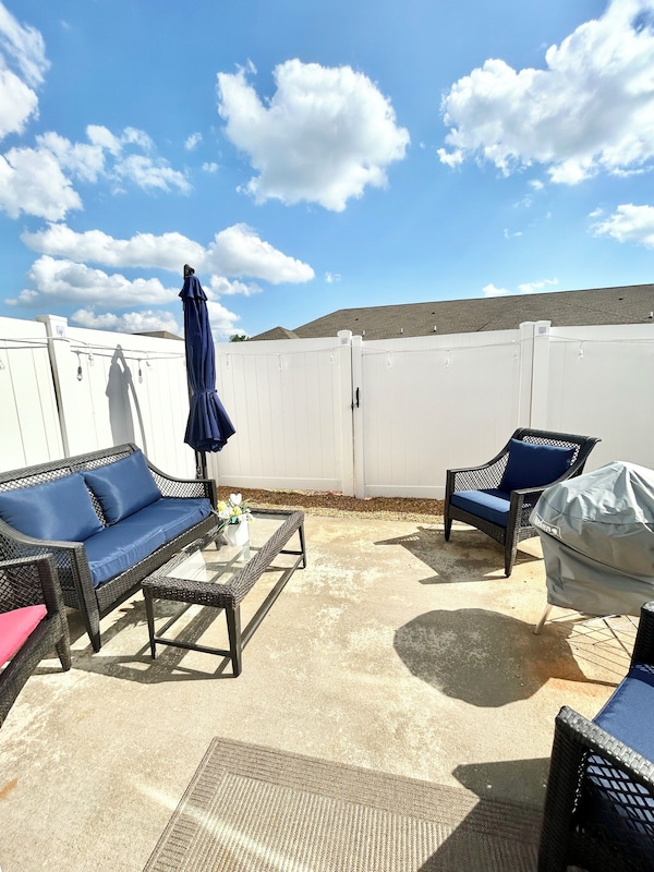 Brand New Luxury Townhouse- Relaxingmoderndesign - Huntsville, AL