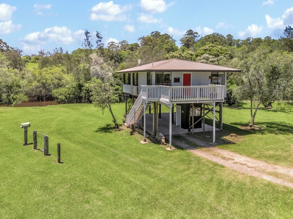 Peking Duck - Riverside Pet Friendly Home - Coffs Harbour